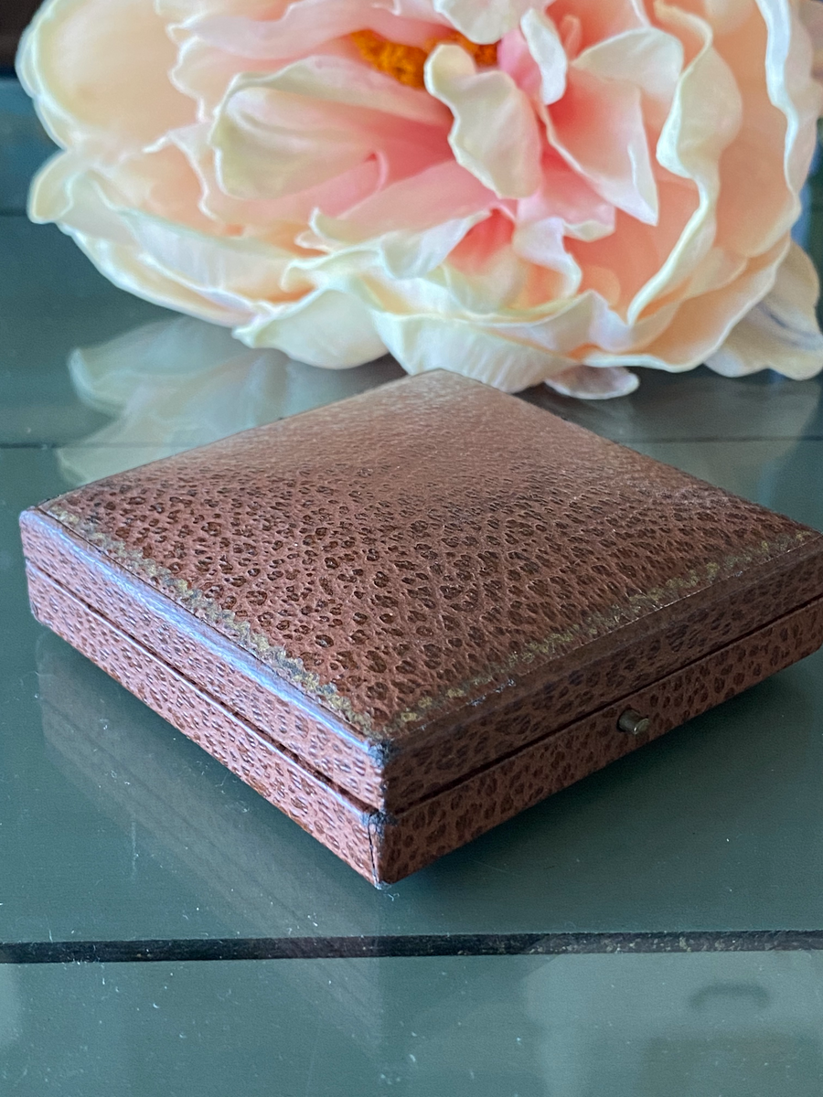 Antique Leather Presentation Box – Through The Louping Glass